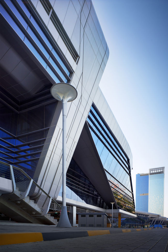 Automall – Showroom & Office Tower | Projects | Multiplex